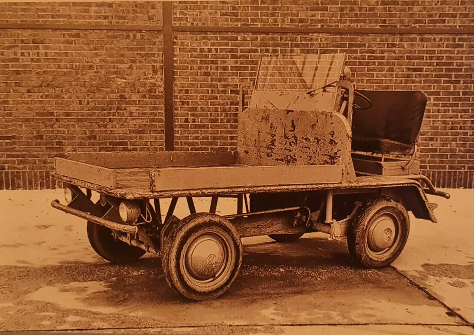Volkswagen’s Firt In-house Product: The Transporter - Old School Metal Cars